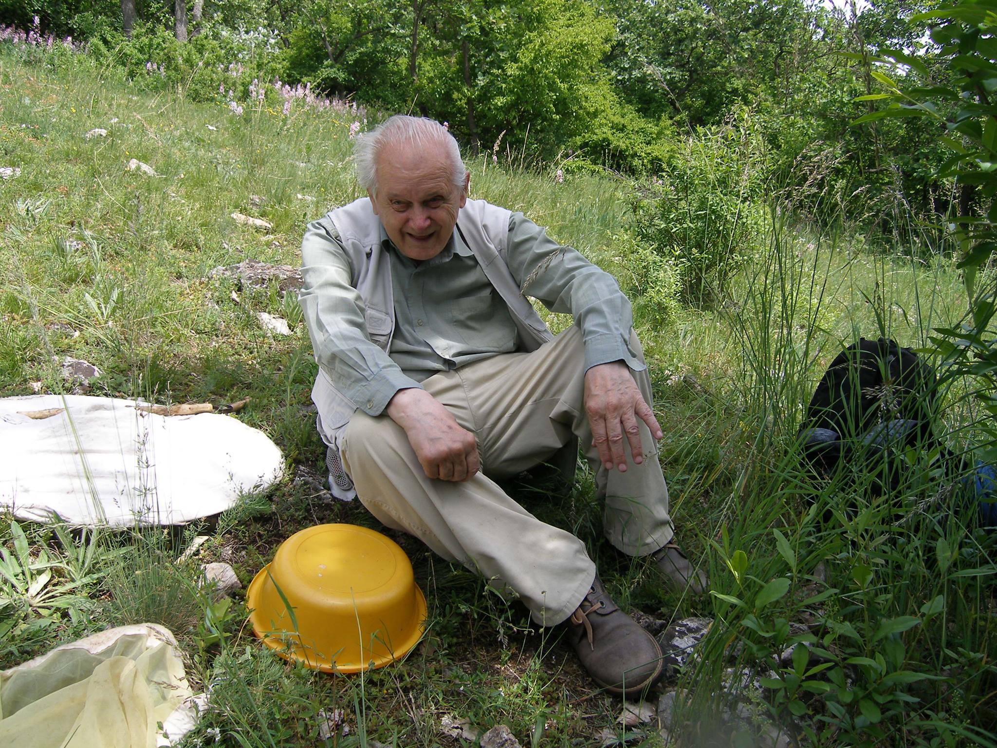 Česká arachnologická společnost - prof. RNDr. Jan Buchar , DrSc. →